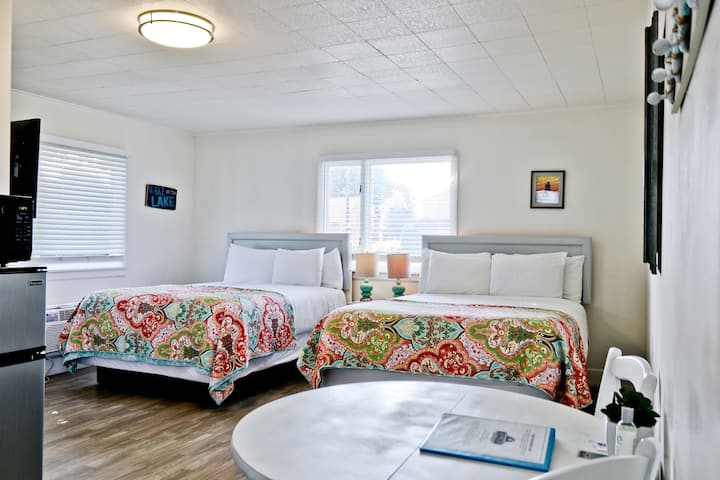 Unit #21, Studio, Two Queens, Poolside, Ludington Beach House - Ludington, MI