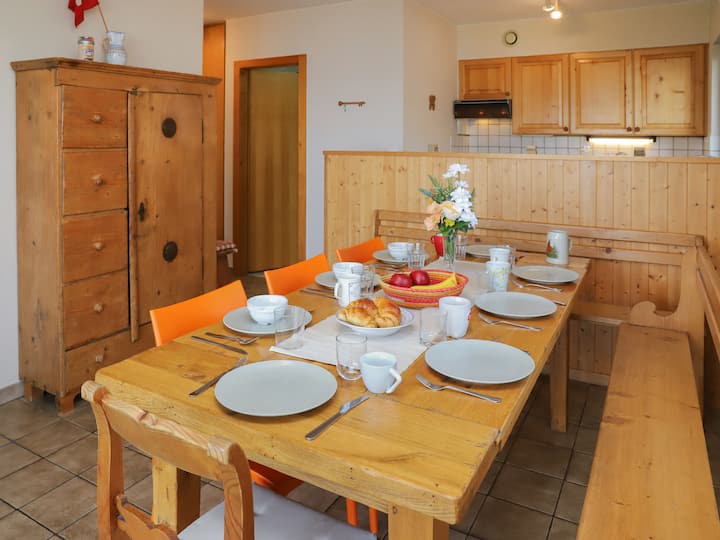 Alleinstehendes Ferienhaus Mit  W-lan, Tv, Innenhof, Haustiere Erlaubt, Panoramablick, Parkplatz - Verbier