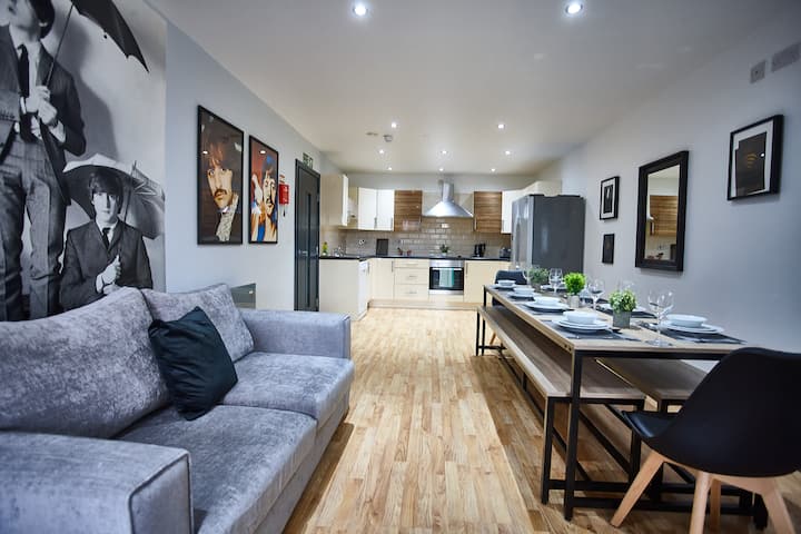 Starr Suite, 6 Beds, 6 En-suite Bathrooms - Liverpool, UK