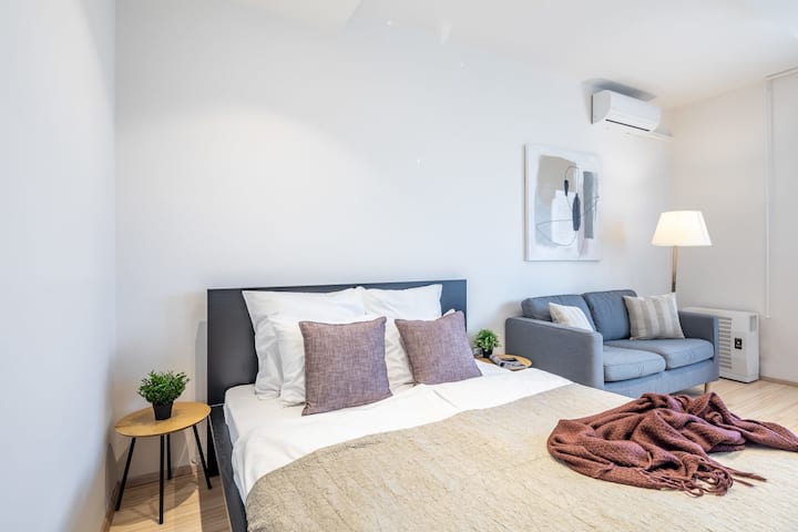 Very Central, Two-bedroom Home With A/c - Budapest