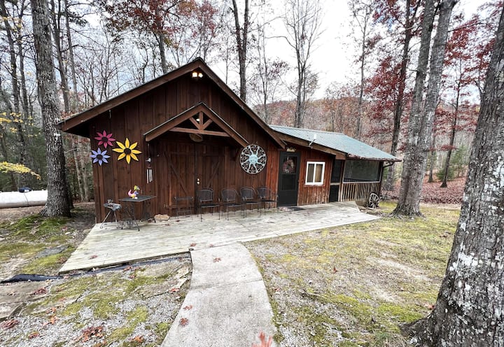 Shady's Barn -Private, Rustic, 4wd Only, Fire Pit, - Wears Valley, TN