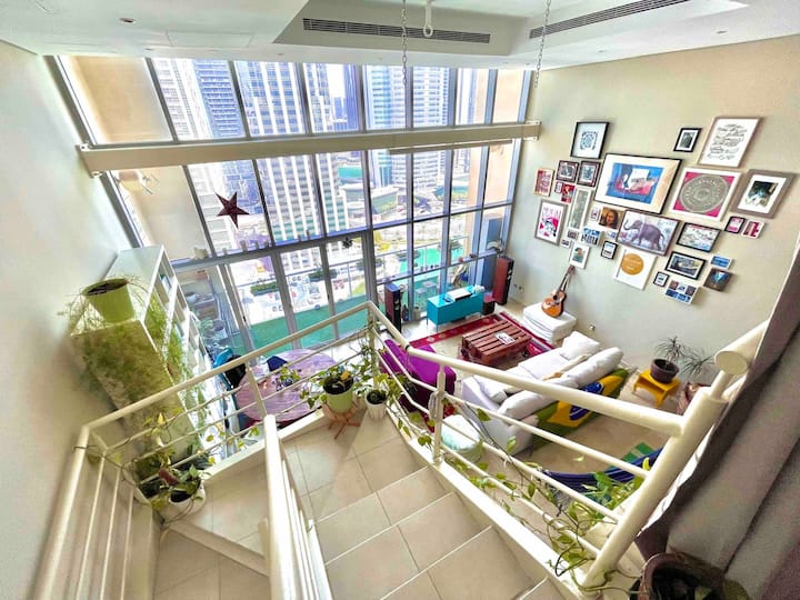 Urban Oasis Stylish Loft Abundant Natural Light - Dubai