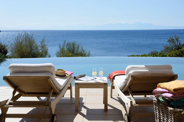 Goldie Beachfront Villa - Skiathos, Greece - Skiathos