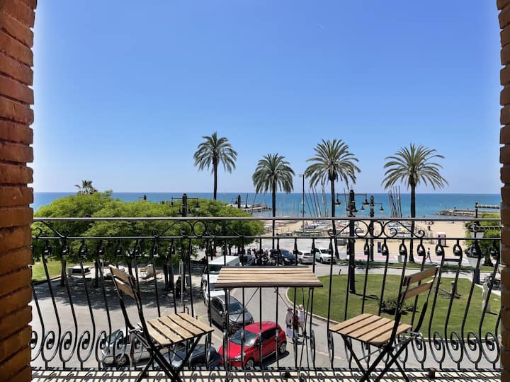 Un Petit Appartement Avec Une Vue Imprenable Sur La Mer à Sitges. - Sitges