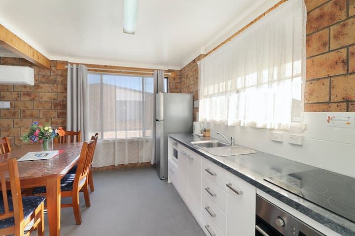 3 Bedroom Fully Self-contained Unit 7 - St Helens