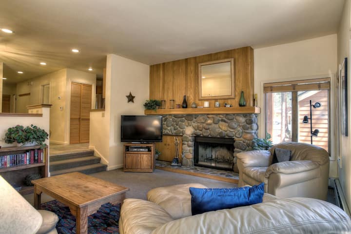 Adorable Condo Close To Hyatt/casino (Mc232) - Carson City, NV