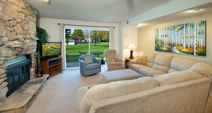 Sugarloaf Condo G2 - Glen Arbor, MI