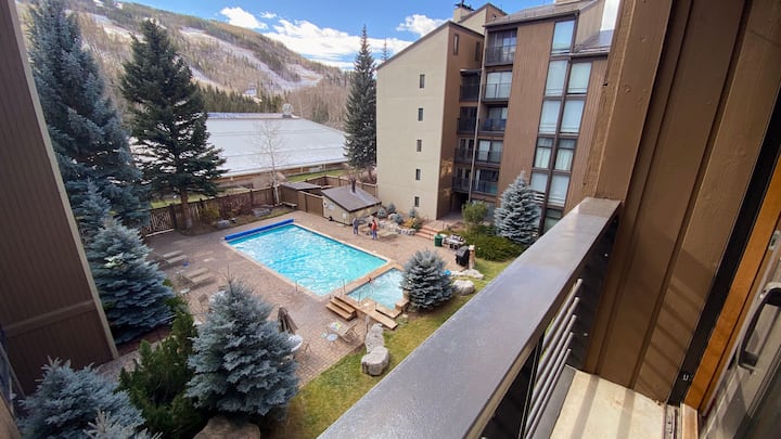 Mountain Modern Upper Level Vail Condo - Vail, CO