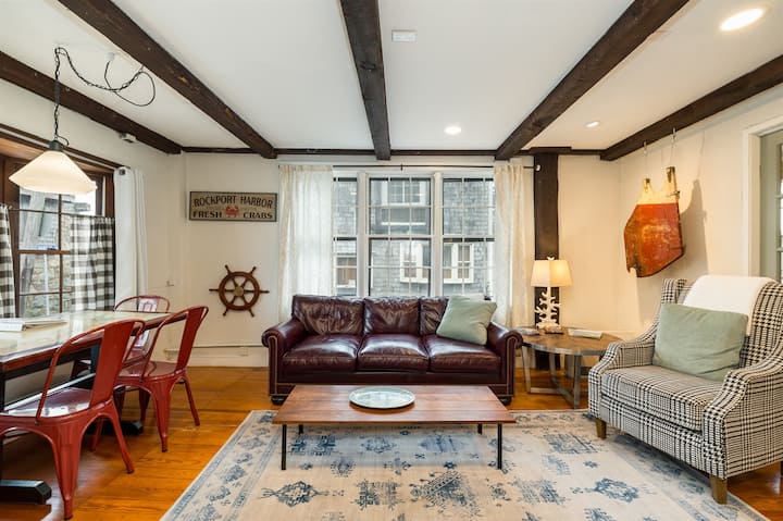 The Waterline – A Private Harborfront Retreat - Penzance Road, MA