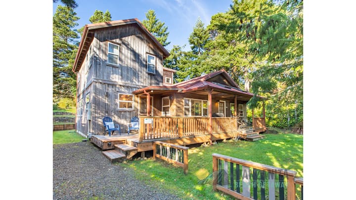 Manzanita Cedar House - Manzanita