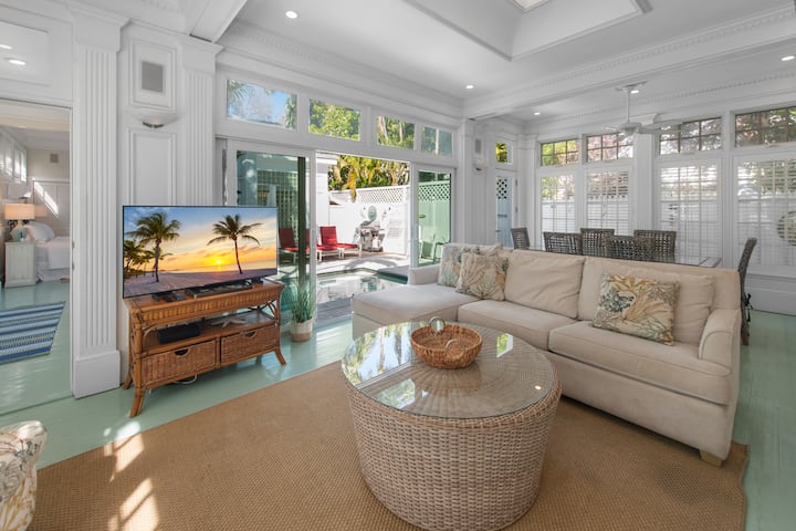 Casa Loca! By Rent Key West Vacations 1/2 Block - Key West, FL