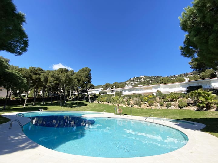 Holiday Rental Apartment With Swimming Pool In Begur, Aiguablava - Sa Tuna