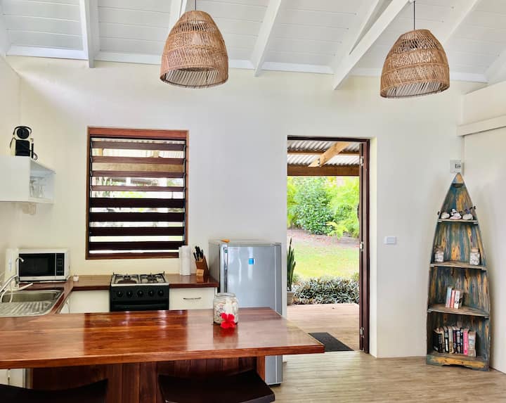 Whispering Palms Beach House - Absolute Beachfront - Vanuatu