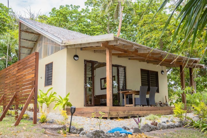 Whispering Palms Beach House - Absolute Beachfront - Vanuatu