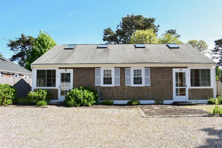 Arlington Rd＃3、デュプレックスユニットは全面改装済み - デニス, MA