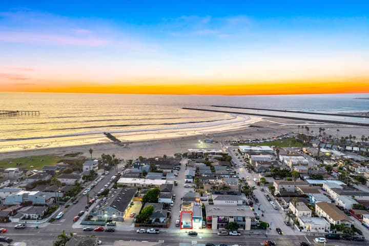 175 Steps To Beach! Renovated 1br W/ Parking & Pa - San Diego Airport (SAN)