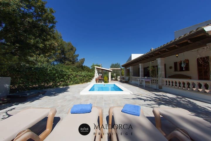 Villa Pomeres Mit Pool Und Garten. - Sa Coma