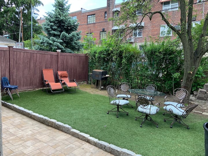 Spacious Garden Apartment Private Entrance - The Bronx, NY