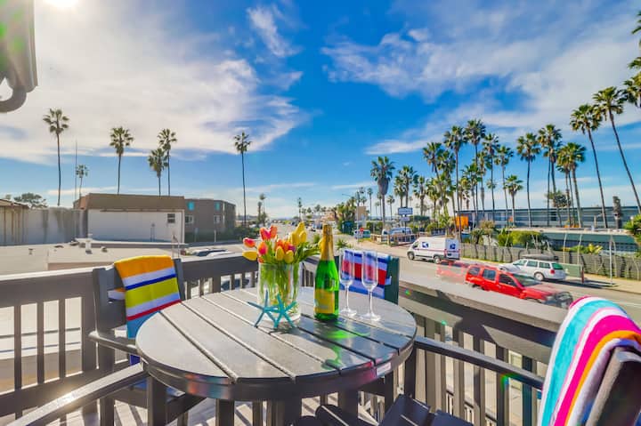 Loungin 1, Duplex Across The Street From Dog Beach - San Diego, CA