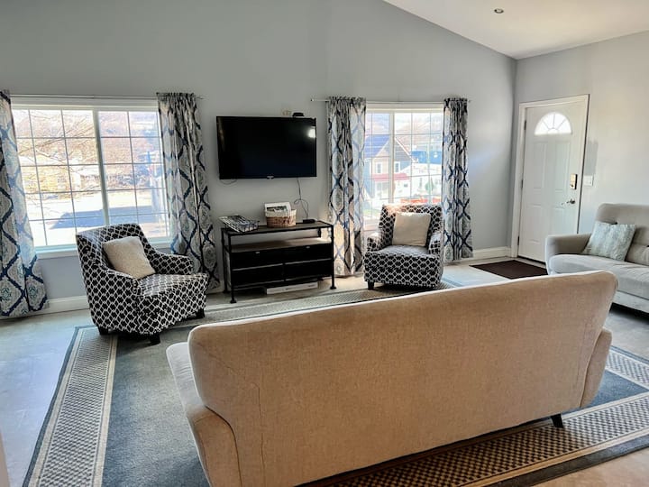 405 S. Madison, Suite B - Cayuga Lake, NY