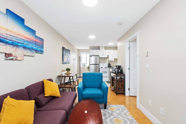 Cozy, Tranquil & Private Full 1 Bedroom Apartment - Surrey