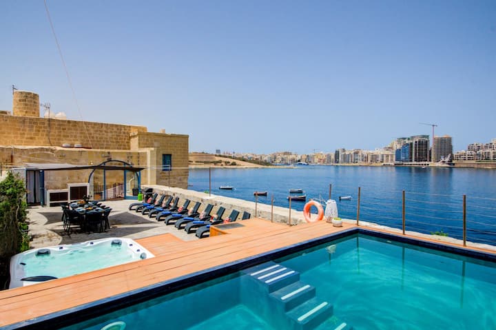 Enchanting Stone Villa With Pool And Jacuzzi - Valletta, Malta