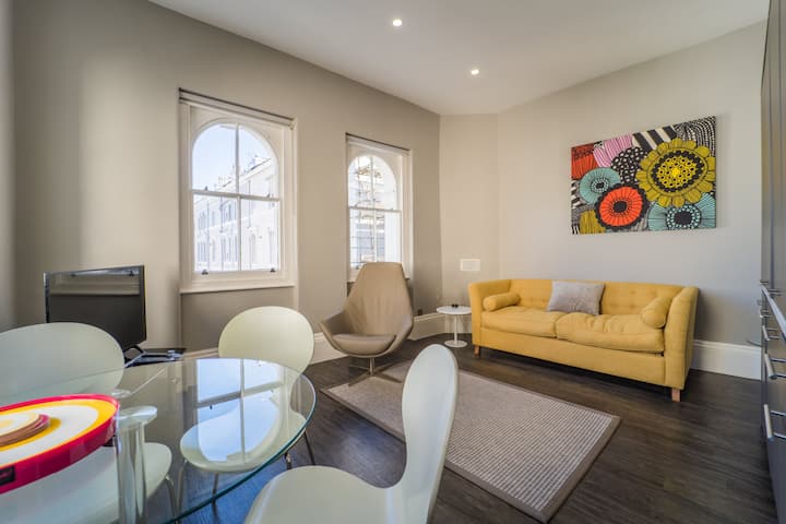 Stylish Apartment With City Views Pet Friendly - Plymouth