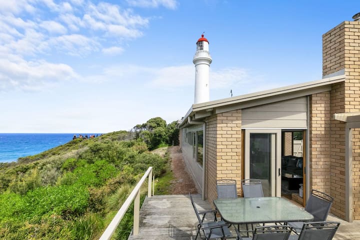 Lighthouse View I Lighthouse Is At Your Door - Aireys Inlet