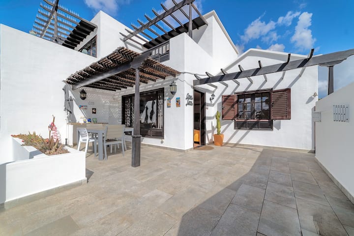 Playa Bastián 2 Bedrooms, 2 Baths, Superb Terrace - Costa Teguise