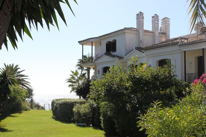 Adosado Junto Al Mar - Estepona