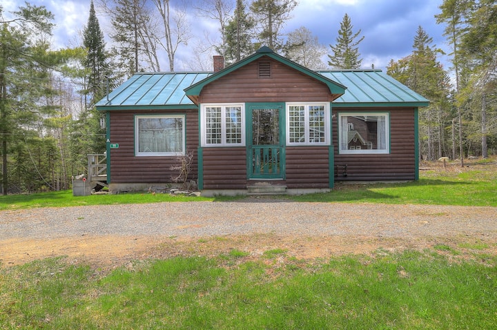 Rangeley Manor A | Shared Rangeley Lake Access - Maine