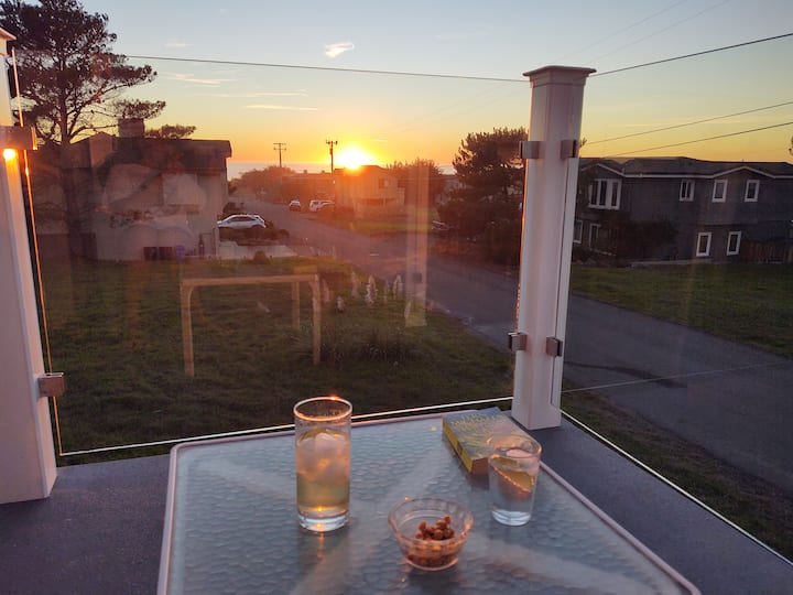 The Cutest Beach House On Marine Terrace! Fabulous - Cambria, CA
