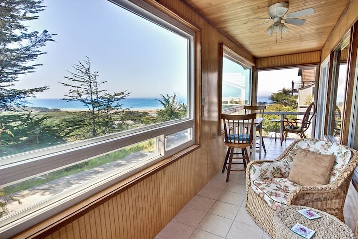 Enjoy Fabulous Views At This Rental On Happy Hill! - Cambria, CA