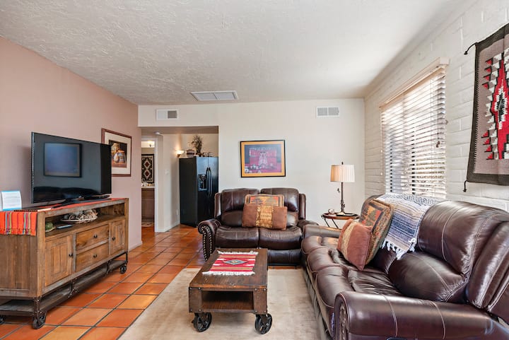 Fort Marcy 100 | Walk 2 Plaza | End Unit | 1 Level - Santa Fe, NM
