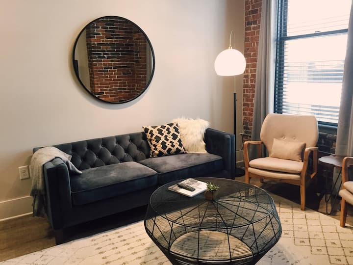 Downtown Historic Loft > 1 Block To Broadway!! 307 - Nashville, TN