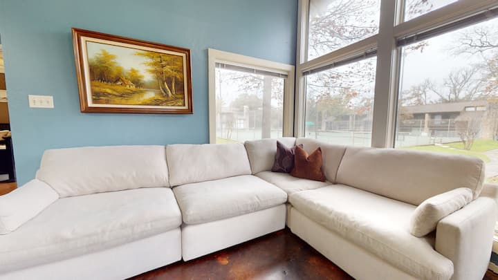 Spacious Hill Country Condo On The Beautiful T Bar M Ranch! Tbm 101 - New Braunfels, TX