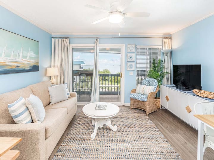 Beach Racquet A315 | Community Pool + Beach Access - Tybee Island, GA
