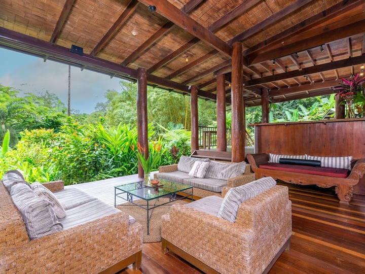 The Daintree Treehouse - Mossman
