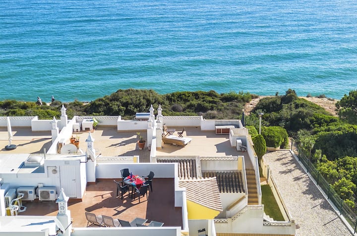 (31) Corner House At Great Location With Sea Views - Carvoeiro