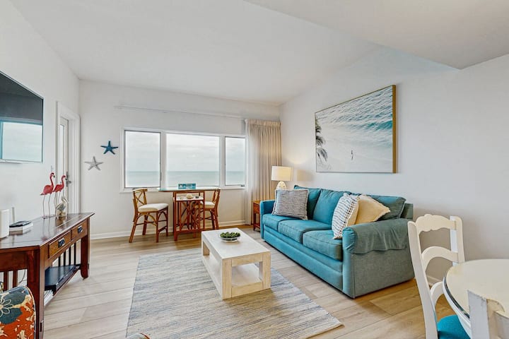 Cozy 1br Oceanfront 4th-floor | Balcony | Pool - Amelia Island, FL