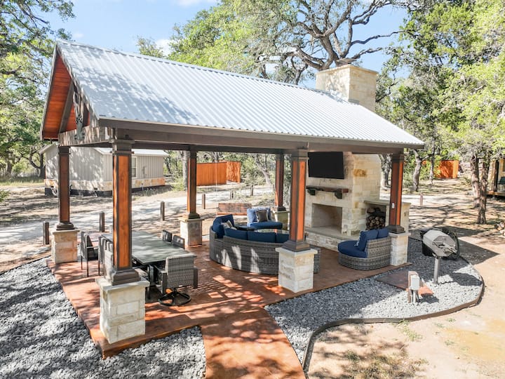 Cabins At Flite Acres- Desert Willow I Couples - Wimberley, TX