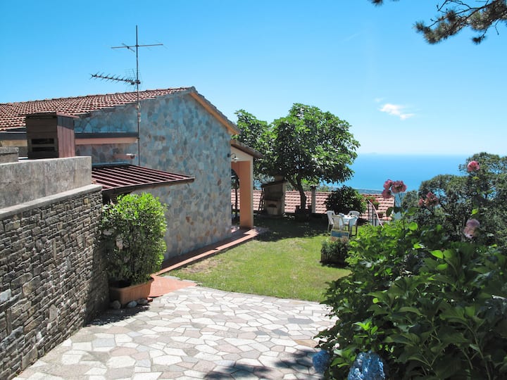 Wunderbares Ferienhaus Für 2 Leute Mit W-lan, Klimaanlage, Innenhof Und Haustiere Erlaubt - Pietrasanta