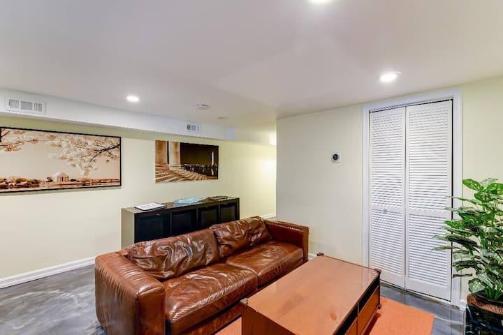 2BR/1BA Guest Suite - Union Station - Houses for Rent in Washington ...