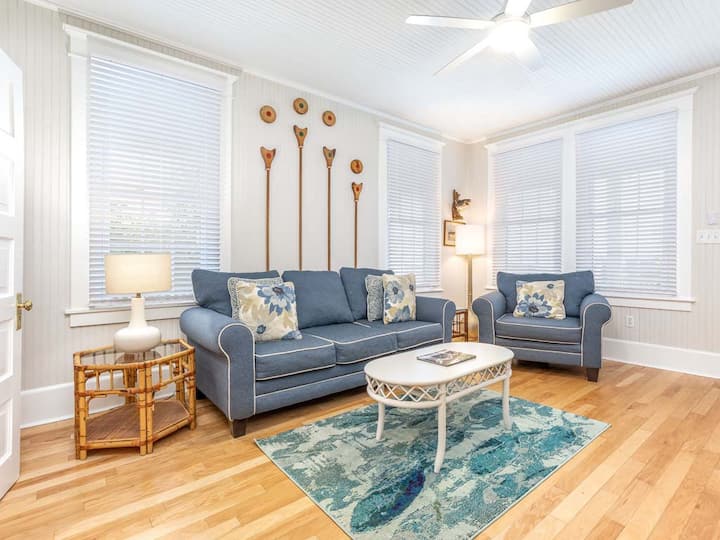 Sea View 3 | Pet Friendly, Apartment, Near Beach! - Tybee Island