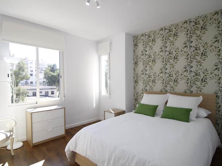 3 Bedroom Newly Renovated Apt. In Extramurs. Wifi - Valencia
