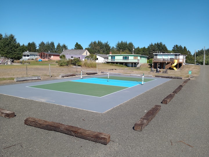 Ocean Views, Pets Ok, Hot Tub, Vball, Firepit(sv3) - Ocean Park, WA