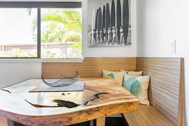 9 Villas/10 Bedrooms, Sleeps 28 Guests - Hawaii