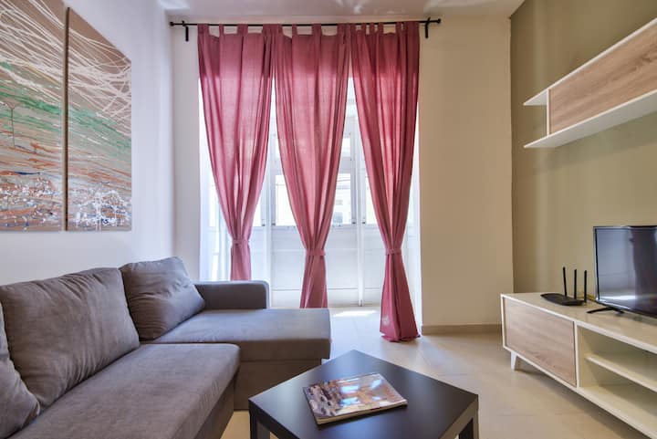 Contemporary Gzira 3-bedroom - Valletta