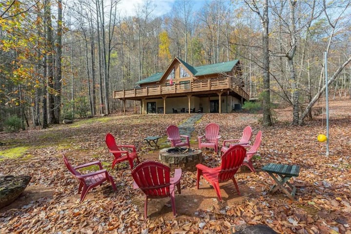 Bearfoot Lodge - Chimney Rock, NC