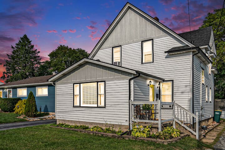 Plainlivin-walk 2 Journeyman/pet Friendly/downtown - Valparaiso, IN